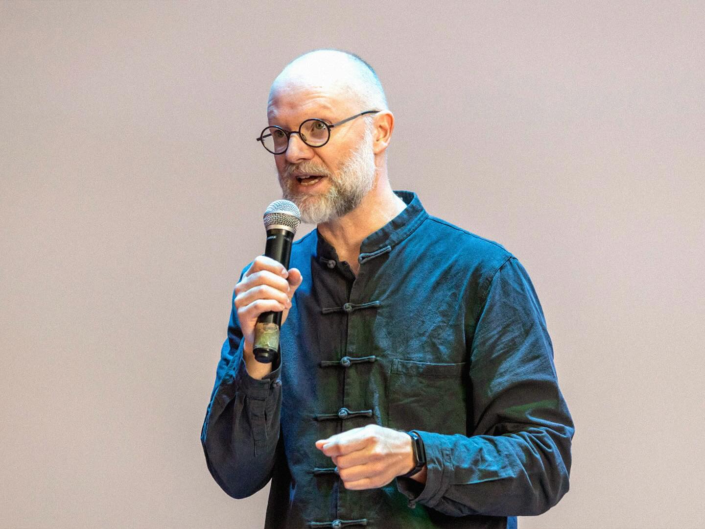 David Gatten: "Yo hago cine personal en formas poéticas tradicionales ...